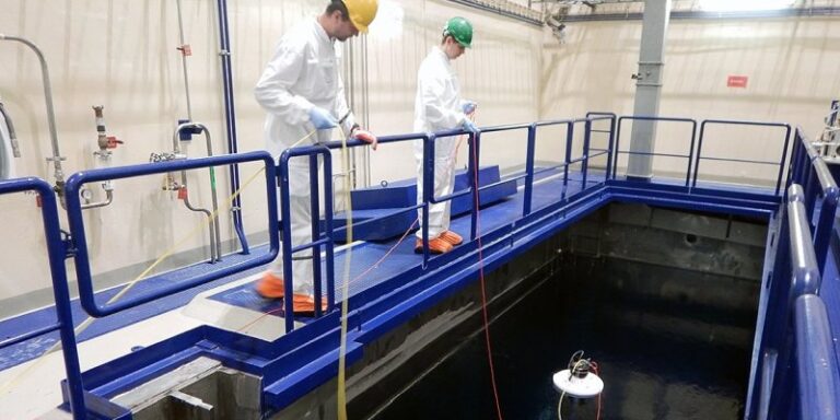 Autonomous floating robot is tested to analyze spent nuclear fuel ...